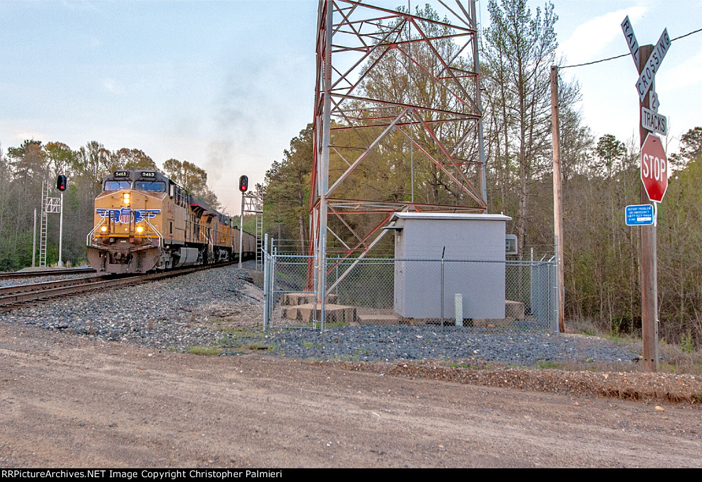 UP 5463 and UP 6245 Lead KCS CKCWE26